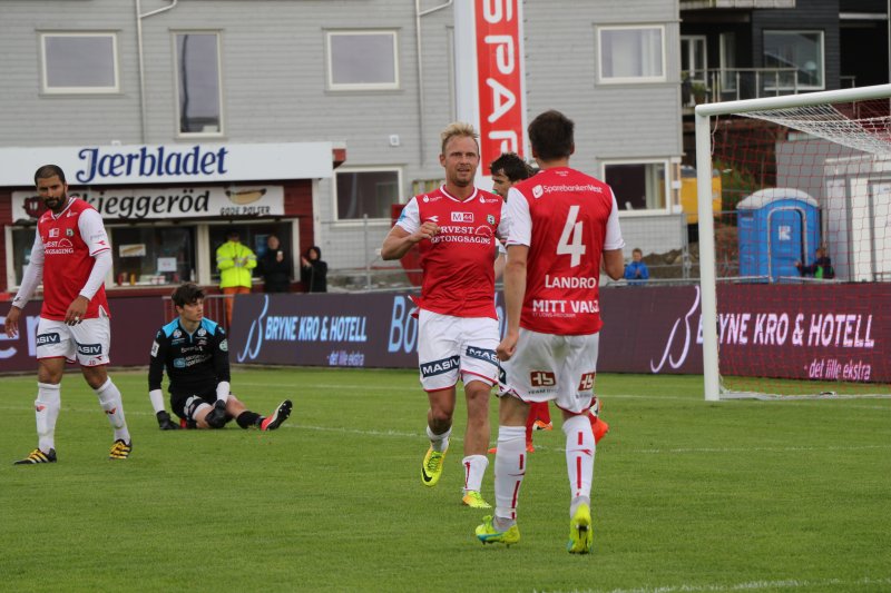 Før kampen: Fram Larvik / Bryne FK